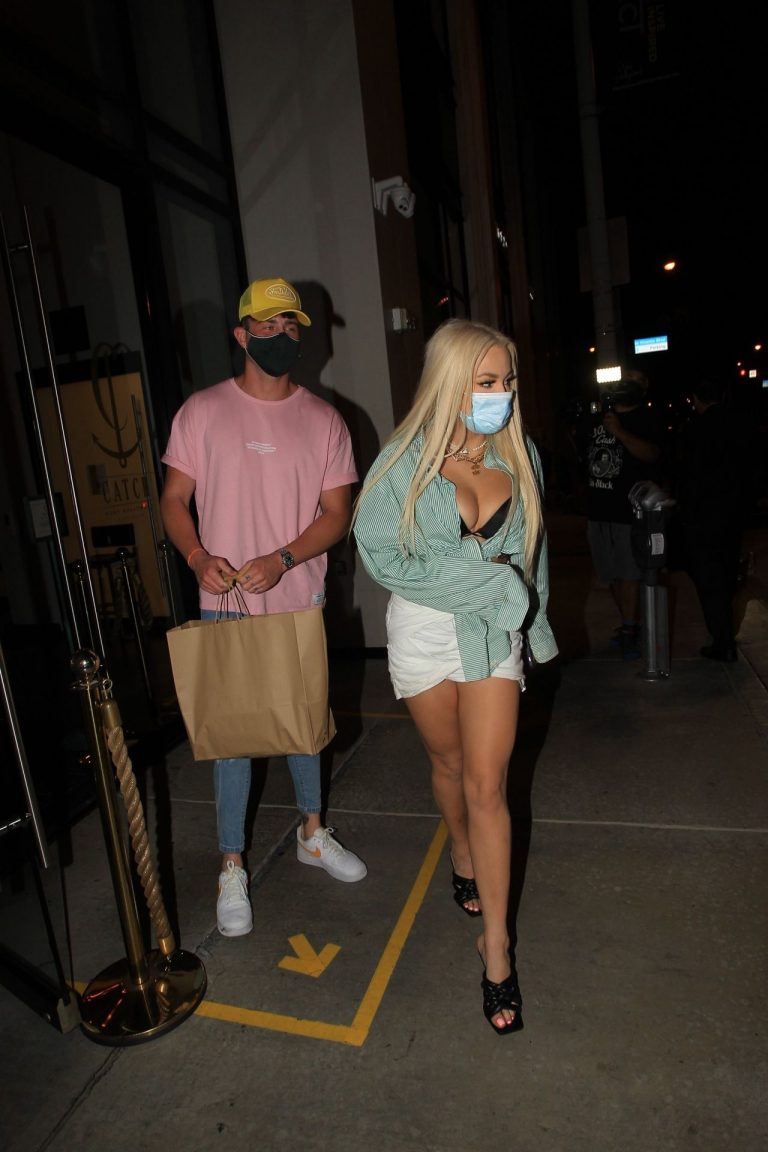 Tana Mongeau Shamelessly Showing Her Cleavage In Public The Fappening